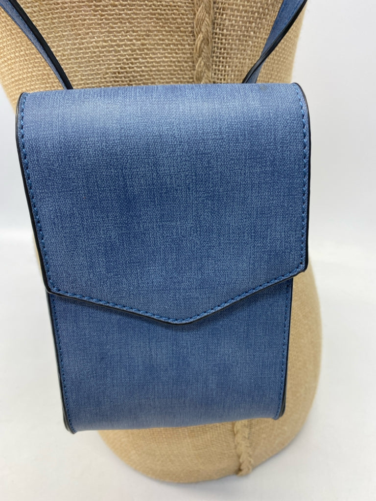 Simply Noelle Blue Crossbody – etc. Consignment Shoppe Winston Salem